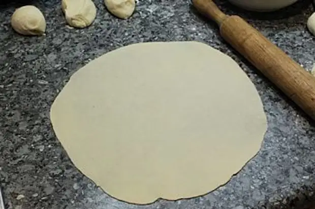 ਇੱਕ ਪੈਨ ਵਿੱਚ Lavash: ਮਾਸਟਰ ਕਲਾਸ