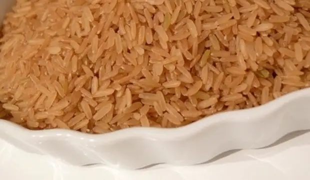 Kako pripraviti drobno ocvrt riž za prilogo