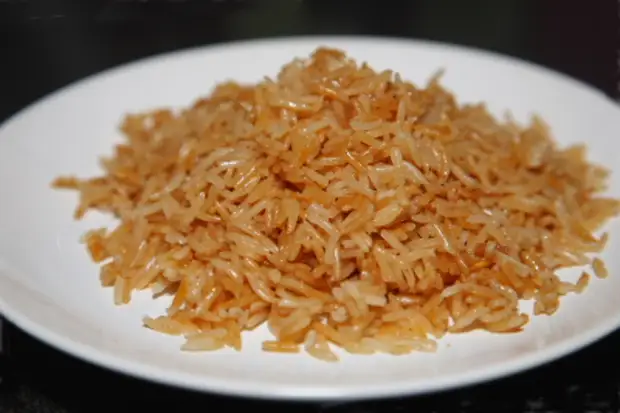 Yadda ake shirya fried rice don cin abinci a gefe