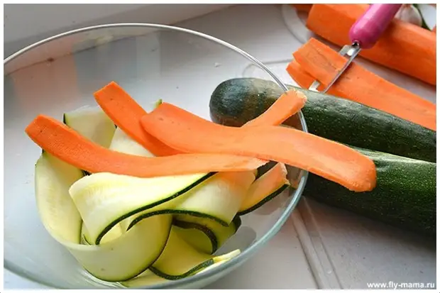 Schrëtt-fir-Schrëtt Rezept fir Zucchini a Karotten