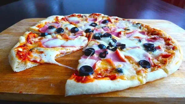 bột bánh pizza từ một đầu bếp người Ý