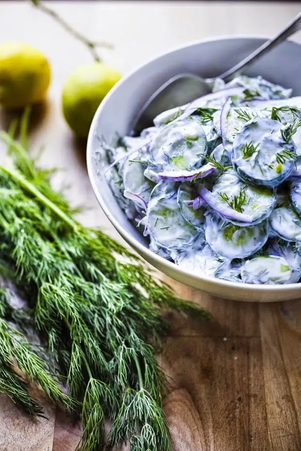 Türkischer Gurkensalat