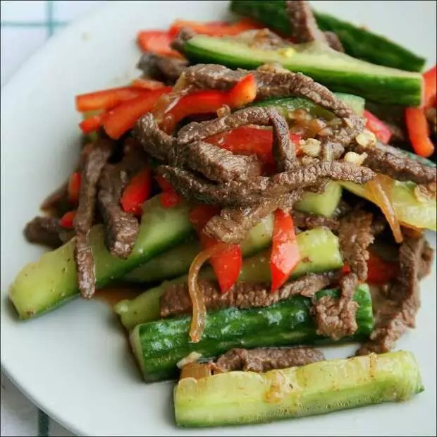 Korean style meat with fresh cucumbers