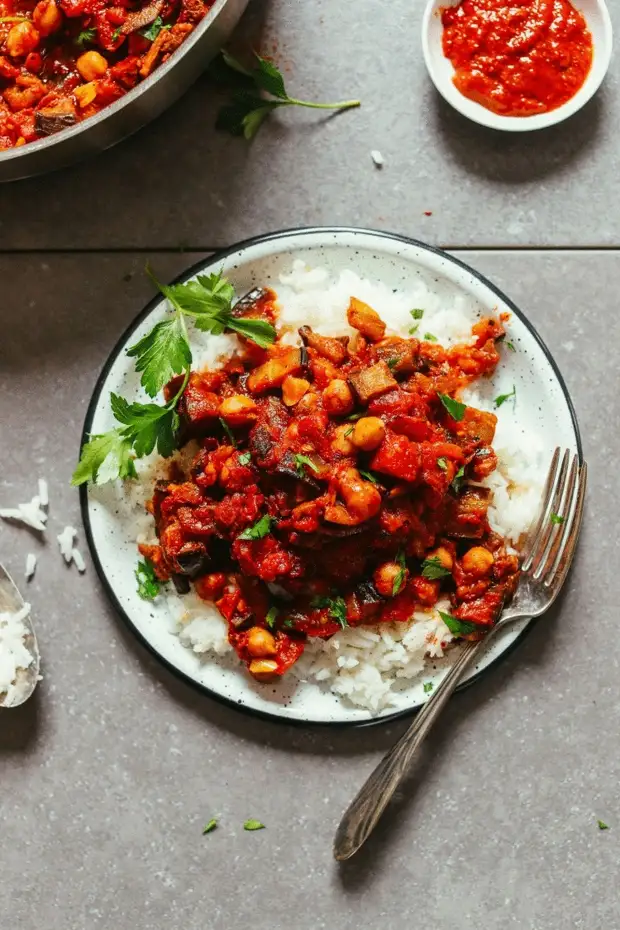 Stufato di melanzane piccante alla marocchina