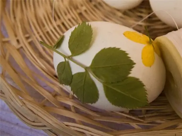 Egg decorations