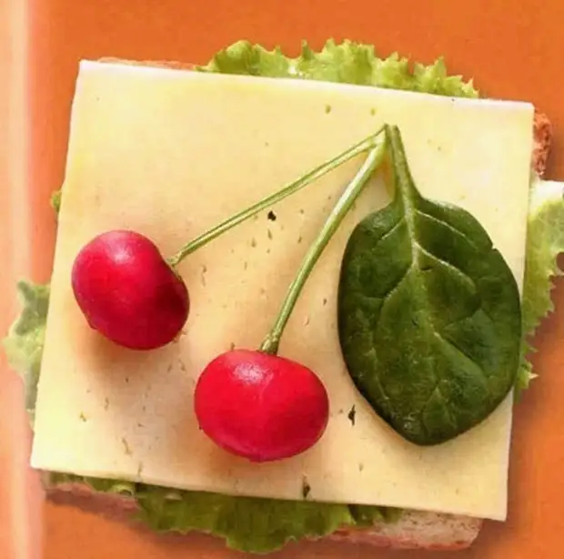 How to make sandwiches festively