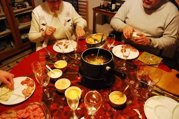 Достатъчно, за да ядете Оливие и херинга под кожено палто: 15 празнични ястия от цял ​​​​свят