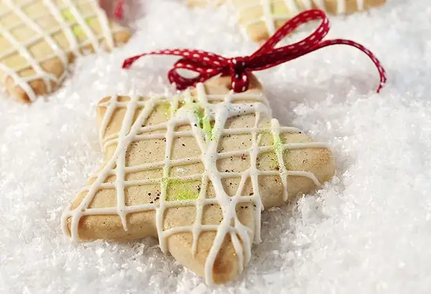 Saint Nicholas Day - freet Äre Klenge mat leckere Pâtisserieen