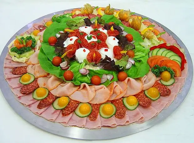 Festive slicing: nqaij platter. Super collection!