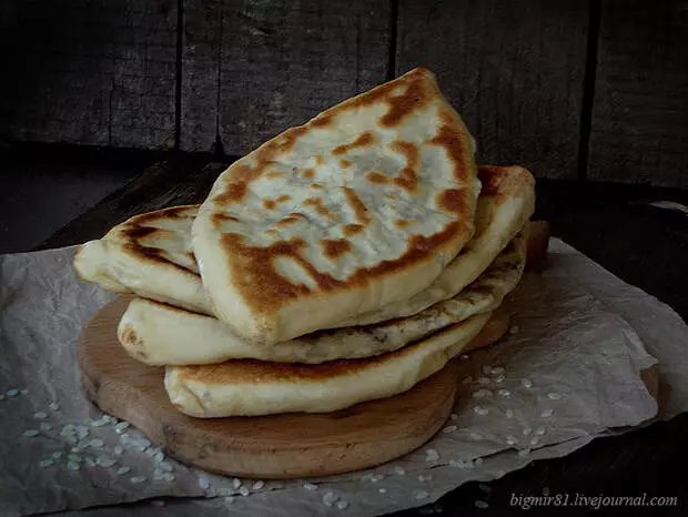 Tortas ossetas com cogumelos