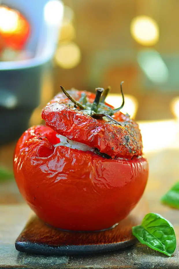 plenigitaj tomatoj