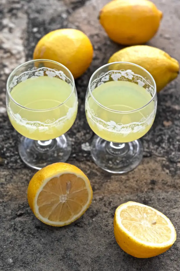 Limoncello. i-limoncello. Iresiphi evela ku-Nika Belotserkovskaya