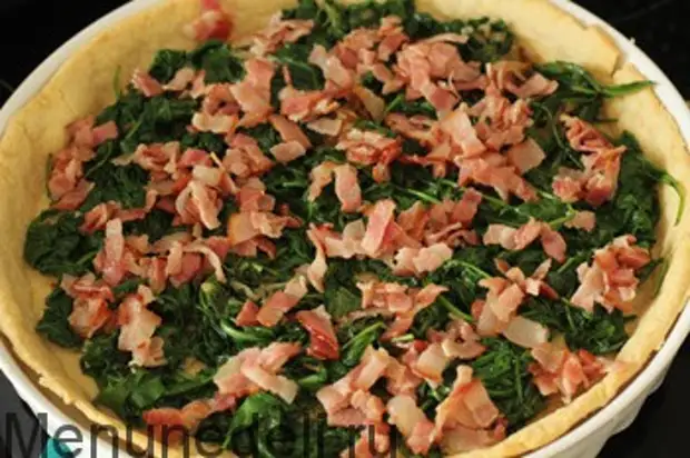 Quiche e nang le arugula le bacon