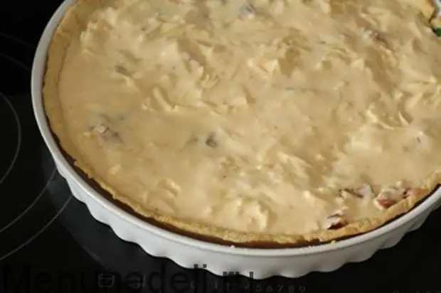 Quiche rukkolával és szalonnával