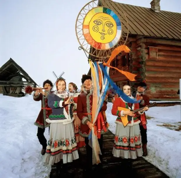 Lachinayi, Shrovetide yayikulu idayamba - ntchito zilizonse zapakhomo zidayima