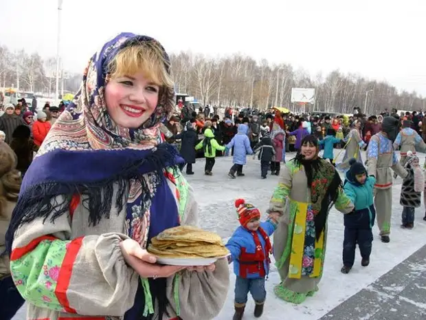 Hoxe, os parques da cidade acollen eventos de entretemento dedicados a Maslenitsa