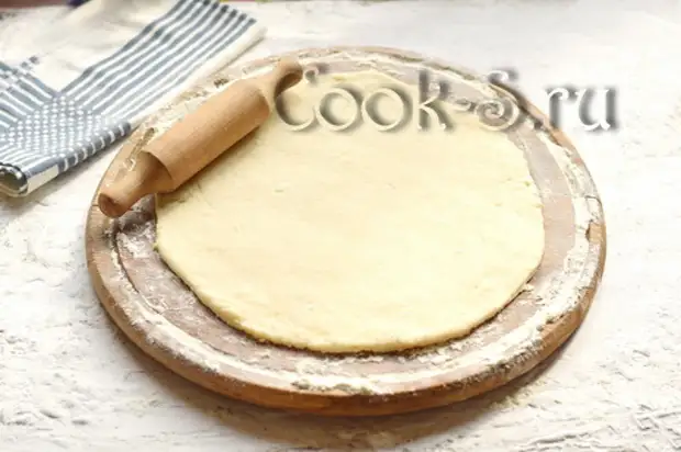 Crumpets de caillé dans une casserole