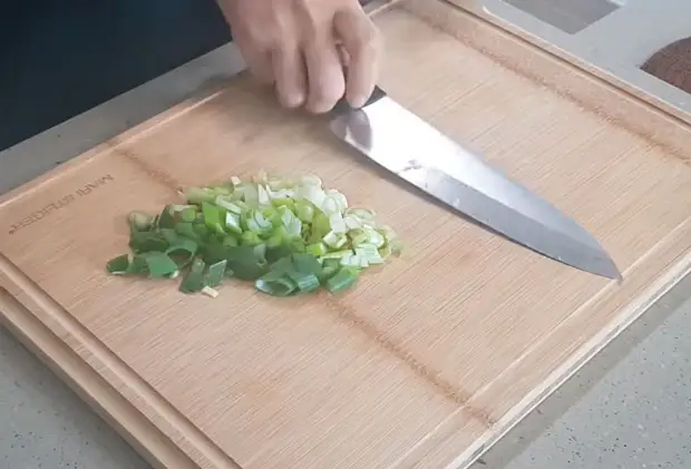 cebollas verdes picadas