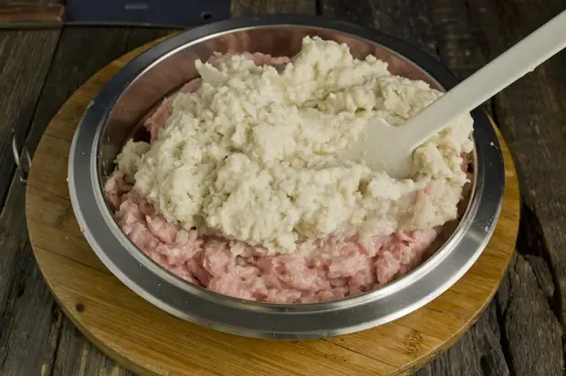 ប៊ឺហ្គឺ minced