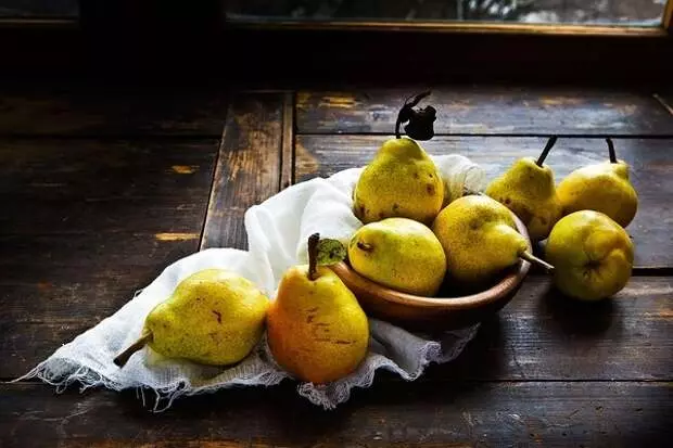 Baking jeung pir - charlotte, mannik na clafoutis