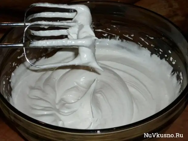 Cistelles de proteïnes amb crema de mató