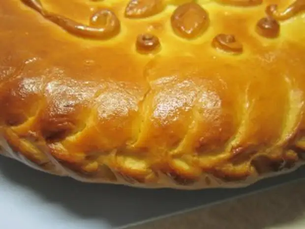 Pie với pho mát và khoai tây