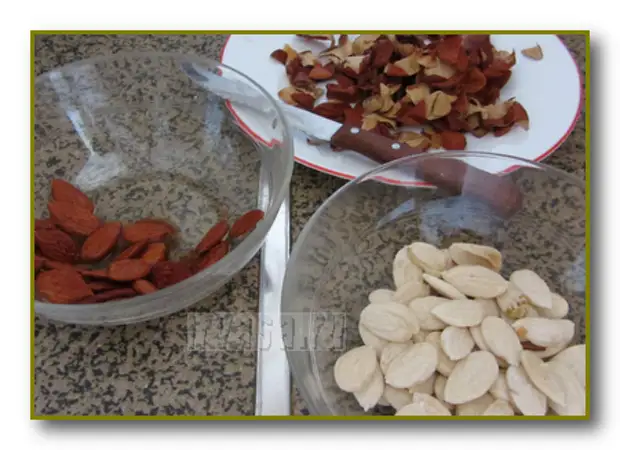 yadda ake kwasfa almonds