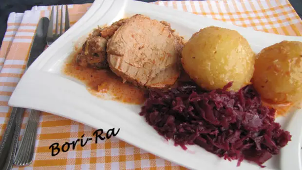 Schweinebraten - almoço de domingo da Baviera