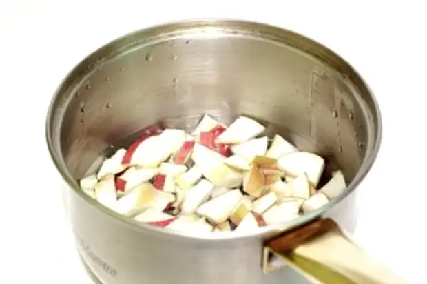 Recette de cocotte de riz à la compote de pommes comme à la maternelle