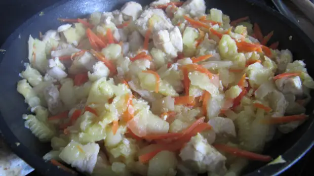Zucchinibåter fylt med kjøtt og egg