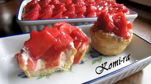 Tart mbili za strawberry