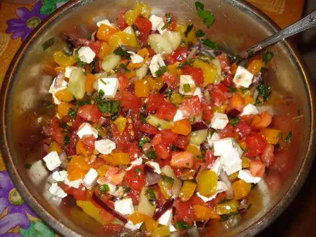 Salad shopska (tiếp tục chủ đề về Bulgaria)