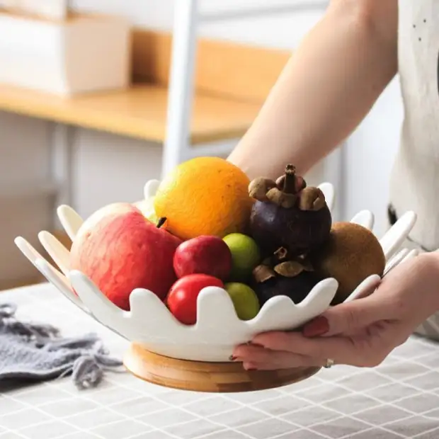 Stół kuchenny to świetne miejsce na owoce. / Zdjęcie: Pinterest.ru