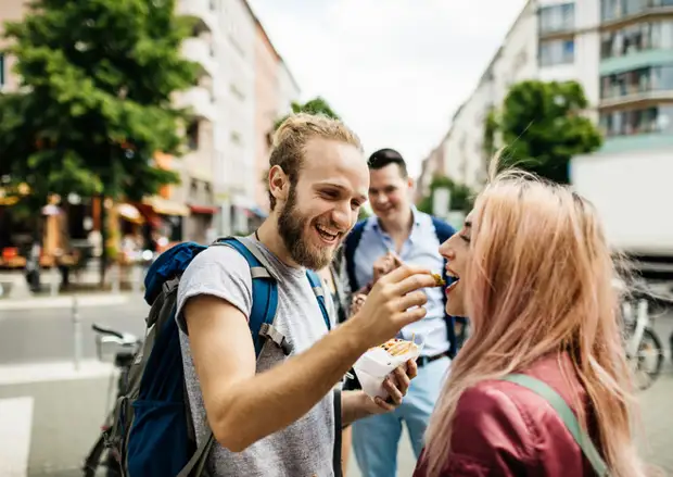 Ungayeka kanjani ukulahla ukudla esiqandisini?