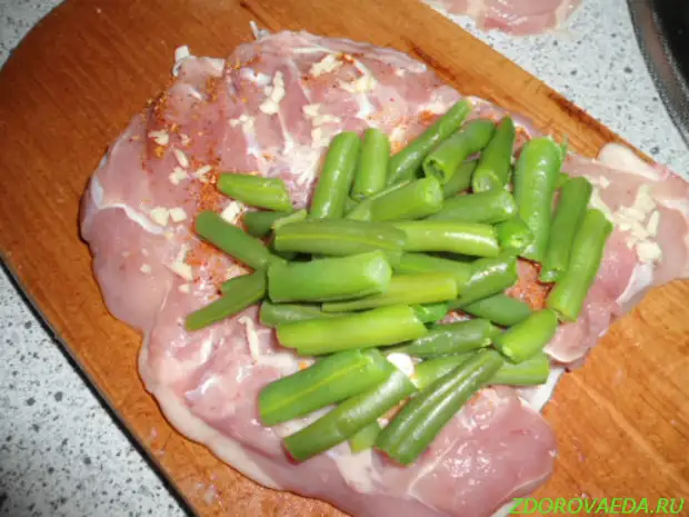 Chicken rolls gevuld mei griene beans