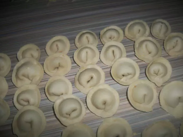 Pelmeni "Home" mudzi