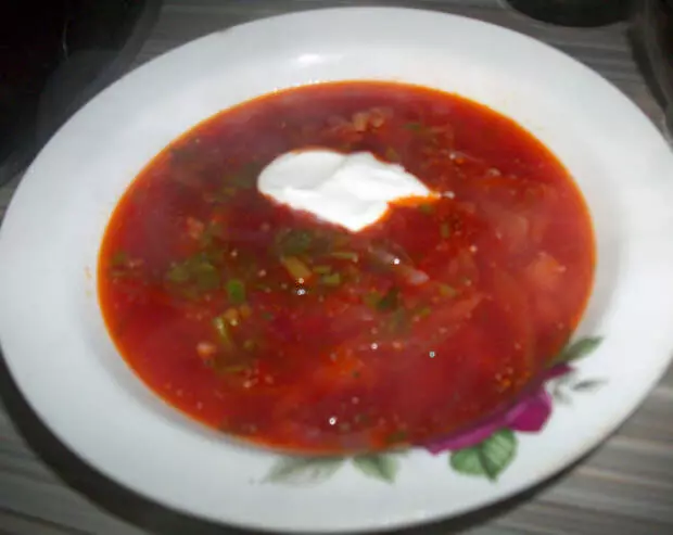 Borscht ជាមួយនំដូណាត់ជាមួយនឹងការរាំពីចង្ក្រានទៅកុំព្យូទ័រ