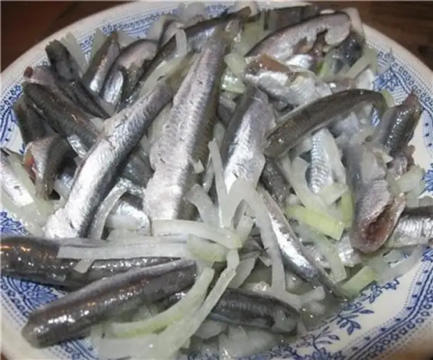 Ang labing kaayo nga capelin ug herring snacks