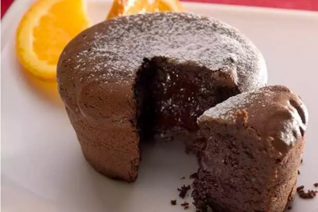 Muffin coklat cair.