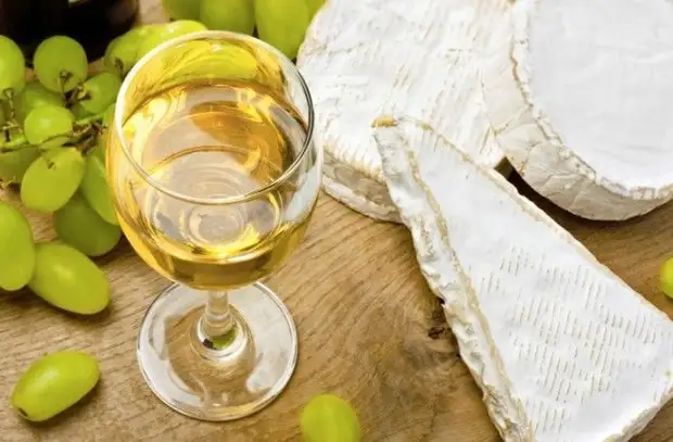 6 GABUNGAN TERBAIK CHEESE DAN WINE