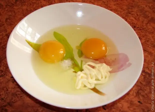 Salad trứng tráng