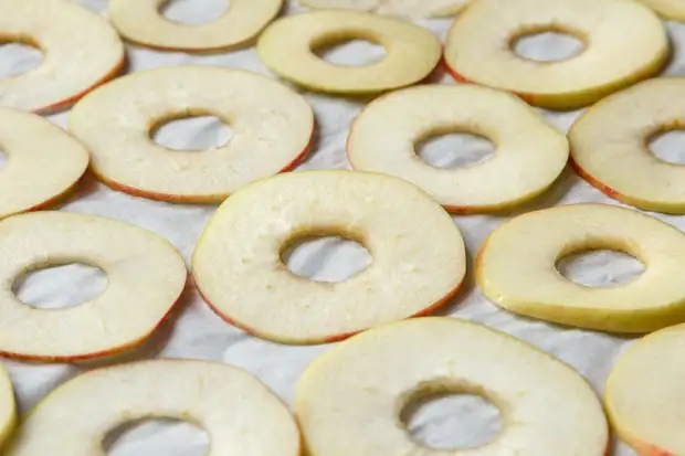 fry apples in batter